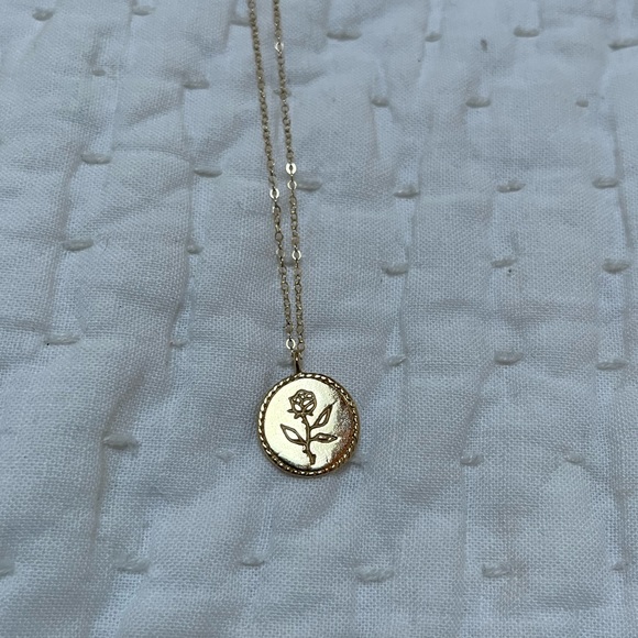 Wolf Circus | Jewelry | Wolf Circus Rose Pendant Necklace | Poshmark